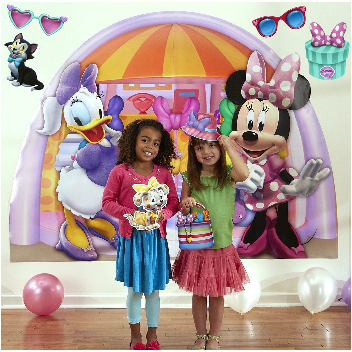 Minnie Mouse Dream Party Backdrop and Props Kit | Minnie Mouse Party ...